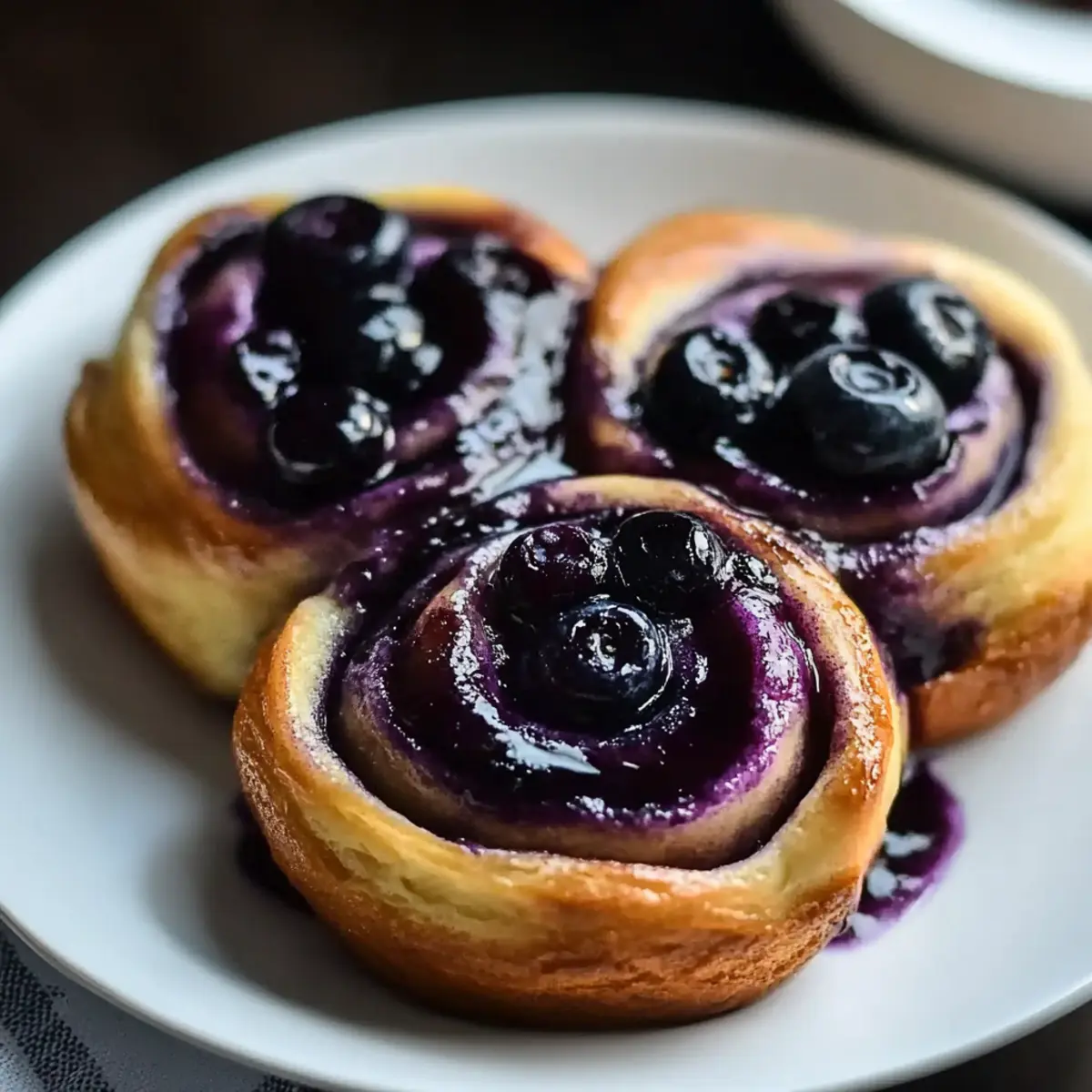 Irresistible Blueberry Cinnamon Rolls for a Delicious Morning